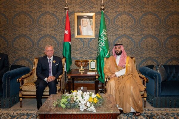 Saudi Crown Prince Meets Jordan King in Neom and also gives phone call ...
